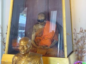 Sokushinbutsu: Mystical Japanese Self-Mummification - Historyen